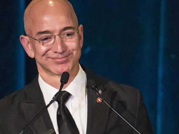Πώς ο μεγιστάνας Jeff Bezos έβγαλε 18 δισ. σε τρεις μήνες | Sofokleousin.gr