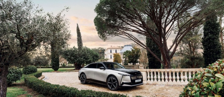 Το DS N°8 είναι πλέον διαθέσιμο στην ελληνική αγορά – Τιμές και εκδόσεις | Sofokleousin.gr