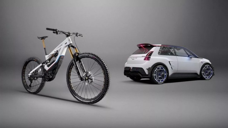 Ηλεκτρικό mountain bike by Alpine | Sofokleousin.gr